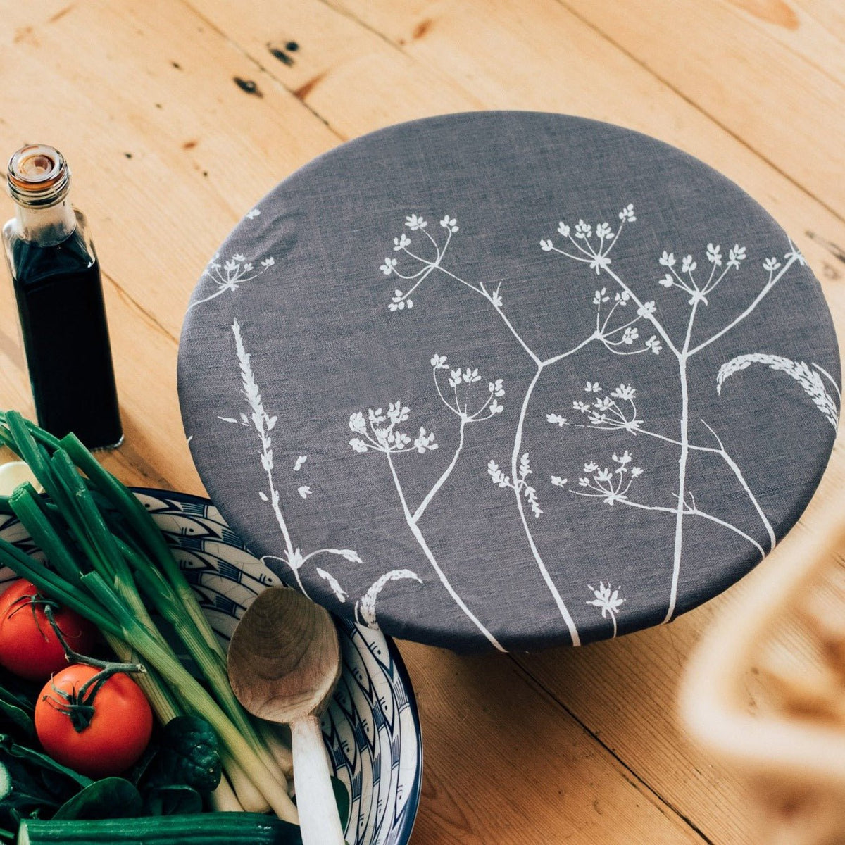 Large Linen Bowl Cover - Elasticated, Hedgerow Design